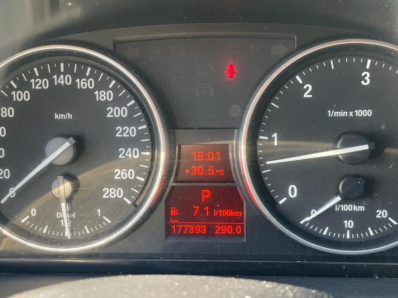 YOU CARS CENTER - BMW-SERIE 3-325d Coupé Luxe - BVA COUPE E92 LCI 325d ...